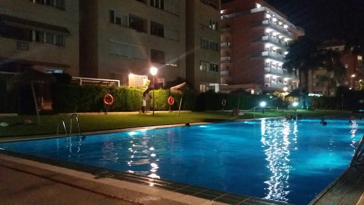 Apartamento Primera Línea De Playa. Frente Al Mar. - Roquetas de Mar