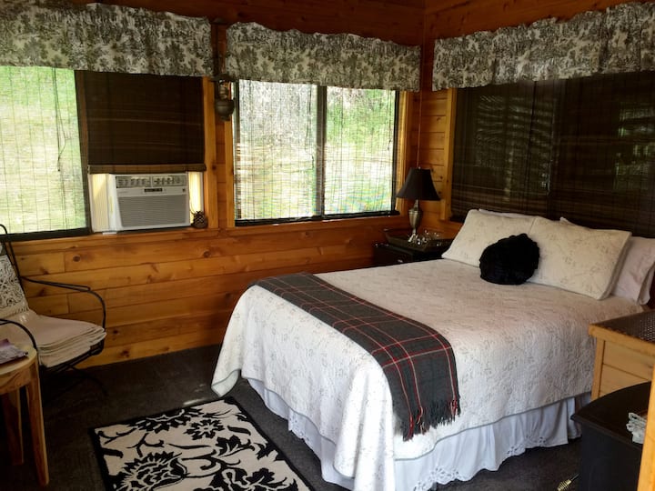Three Rivers Cozy Mountain Getaway🌺 - スリー・リバース, CA