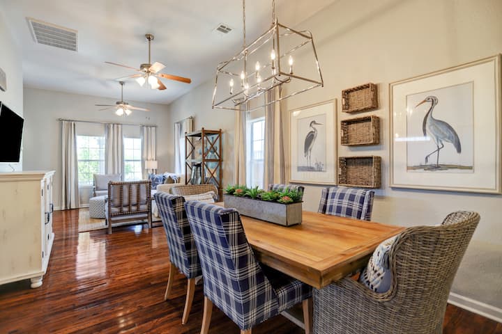 Beach Cottage 2 Blocks From The Beach! - Galveston