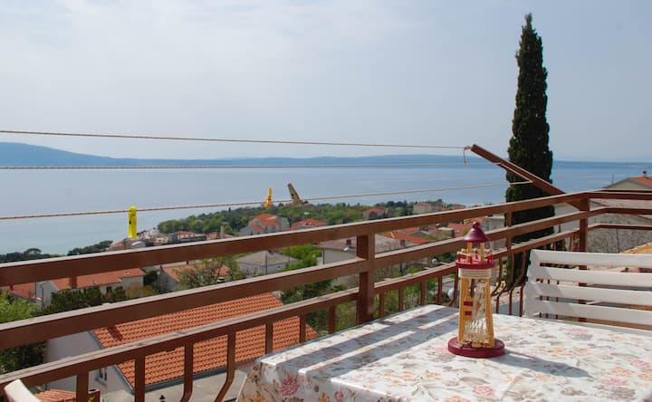 Apartments Maja With Sea View (6+2) - Novi Vinodolski