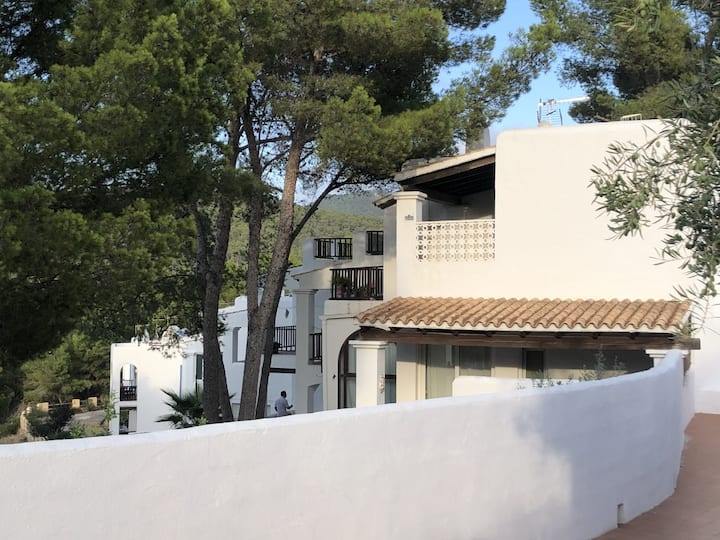 Tranquilo Apartamento Con Vistas Al Mar - Ibiza