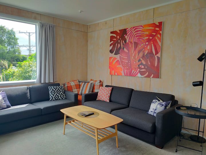 Relax In Kenmure - Dunedin Sunny Modern Home - Dunedin