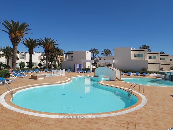 Beach At 300m,pool-facing Spacious Flat,fast Wifi - Fuerteventura