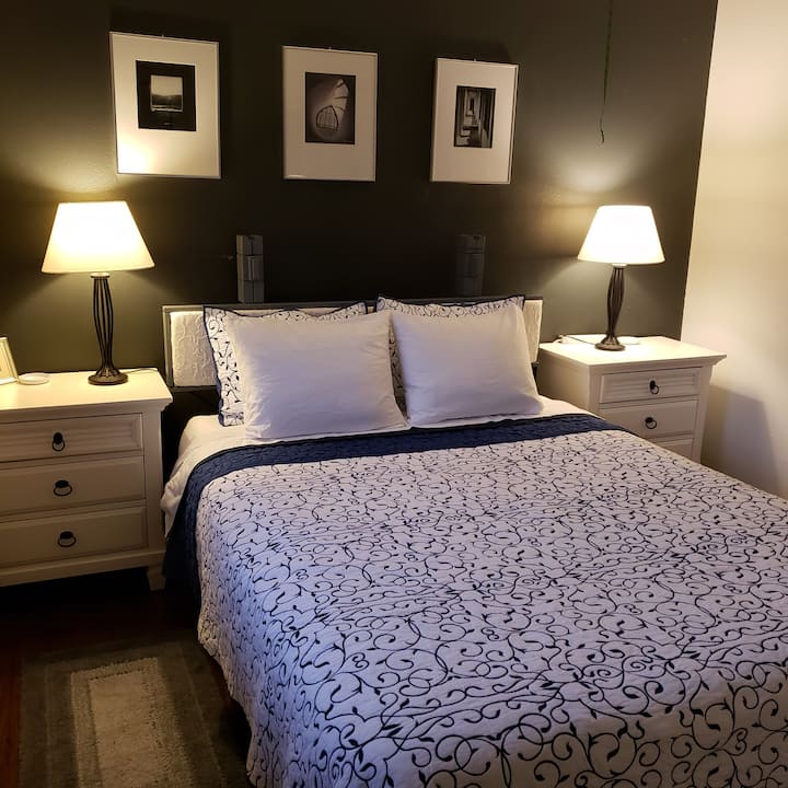Comfortable Queen Close To Lsu + Hospitals. - Baton Rouge, LA