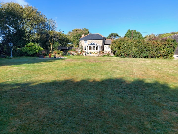 Cosy Cottage With Hot Tub And Outdoor Space - St Agnes
