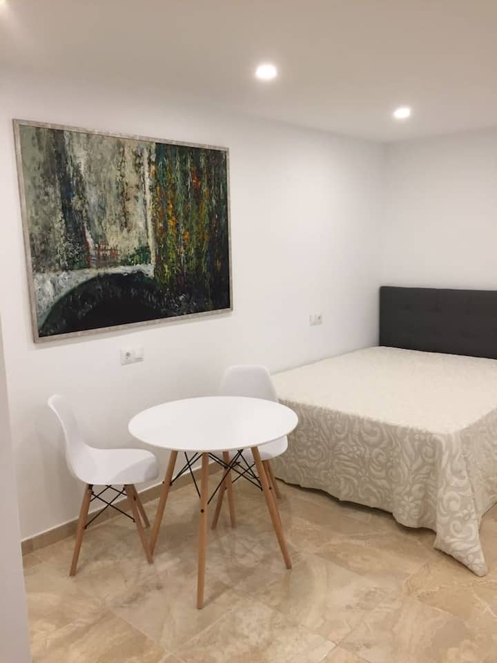 Large Modern Studio, Quiet And Close To Everything - Fuengirola