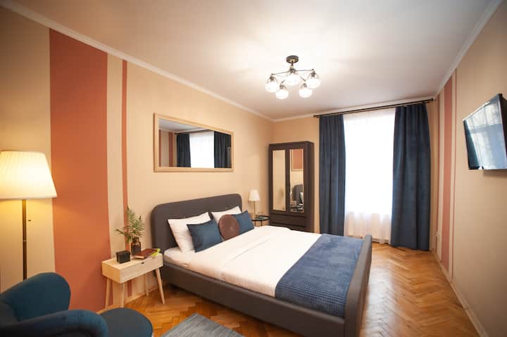 Modern Apartment, 3 Mins To Rynok Square - Lviv