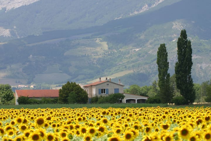Drôme: Comfortabel En Ruim 5-persoons Appartement - Châtillon-en-Diois