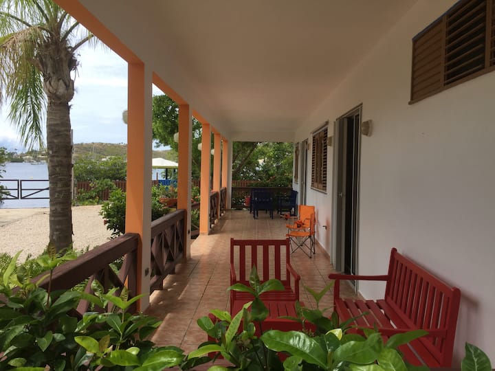 Hostal Casa Culebra Villa 1 (Bay Front/boat Slip) - Culebra