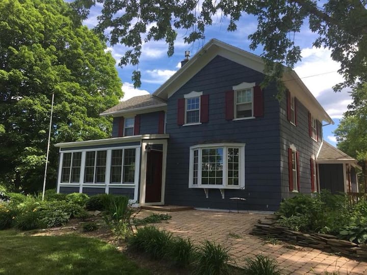 Naples Ny Farmhouse In Beautiful Finger Lakes Area - Naples, NY