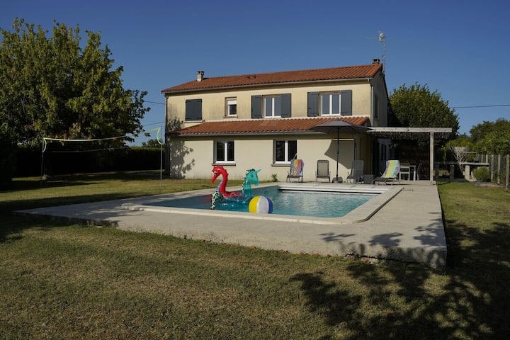Maison De Vacances Avec Piscine - Ribérac