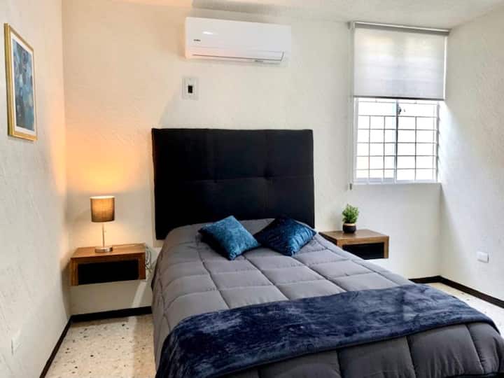 Amplio Depto. Ejecutivo Con Terraza Y Gran Ubicado - San Nicolás de los Garza