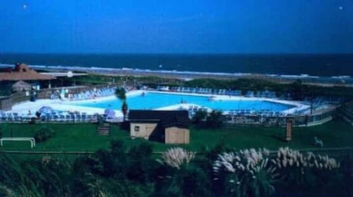 Hilton Head Beach Condo - Hilton Head Island, SC