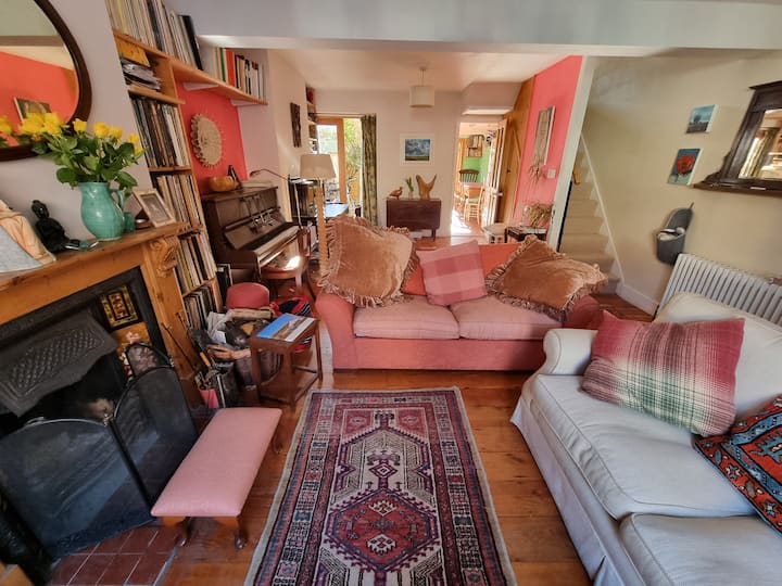 Large Sunny Room With Cliffe View - Brighton and Hove