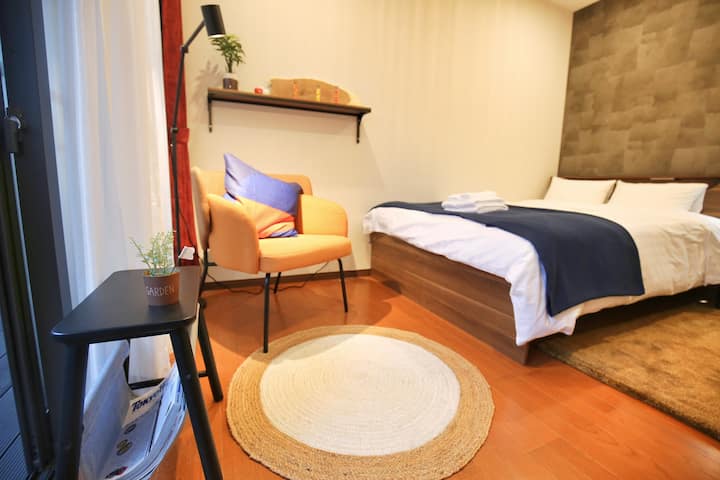 スカイツリーのふもと／駅徒歩2分/伝統的な和風フェンス／温かみのある快適空間（201-稲荷） - Tokyo