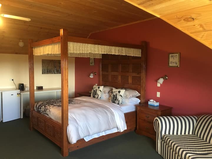 Beaumaris Beach Posted Queen With Private Ensuite - St Helens