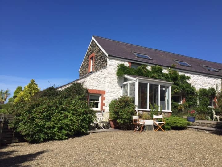 2 Bed Cottage, Superking, Ideal Walkers' Retreat - Wales