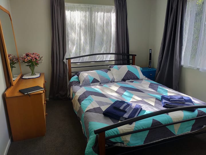 Beautiful In Bellevue - 2 Bedrooms/lounge - Tauranga