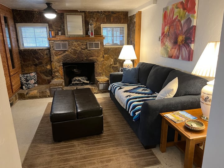 Coyote Den,ft Sill Medicine Park, Plus Breakfast - Medicine Park, OK