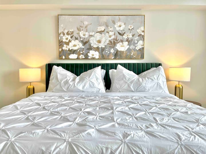 Nordstrom King Bed•gym• Garage•near Dc/metro/mall - Alexandria, VA