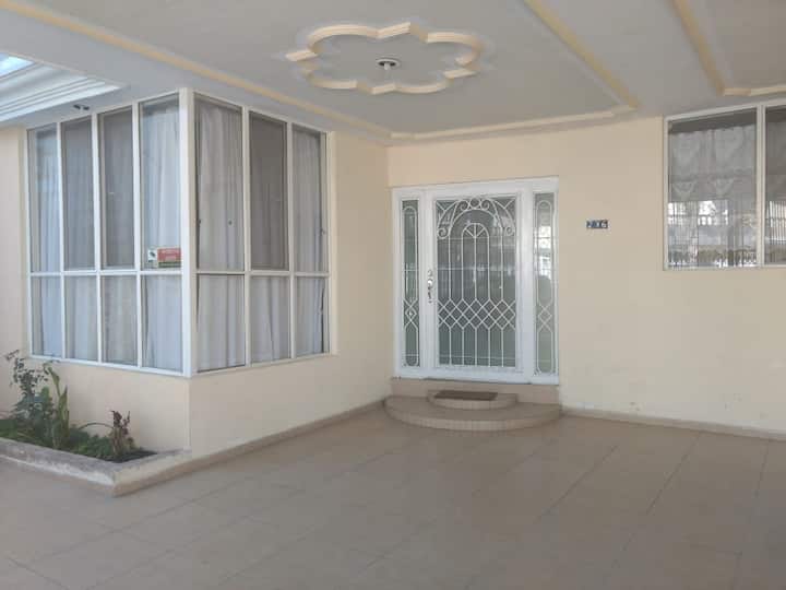 Casa Grande | Bien Ubicada | El Dorado - Aguascalientes