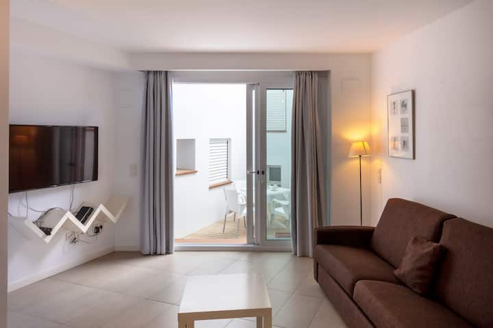 Apartament Amb Un Acollidor Pati A Cadaqués - Cadaqués