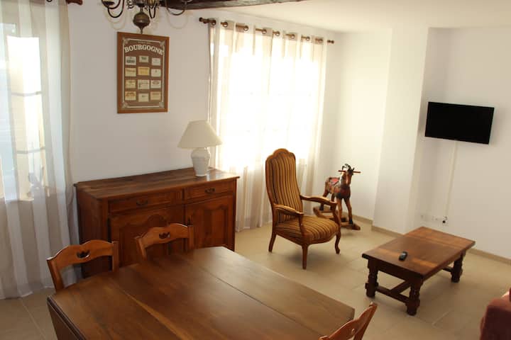 G.gite-la Ferme Du Bois-dieu -Piscine- Spa- Poneys - Avallon