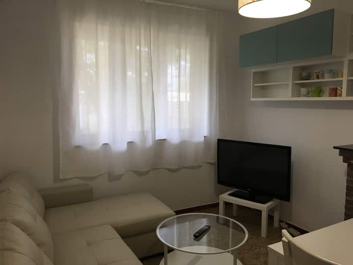 Planta Baja De Casa Con Jardín Y Aparc. Privados - Noja