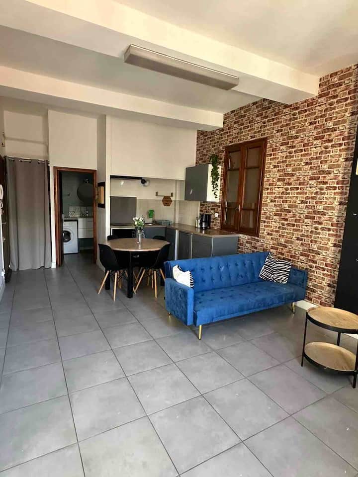 Appartement 42m2 Avec Chambre + Parking Gratuit - Perpignan