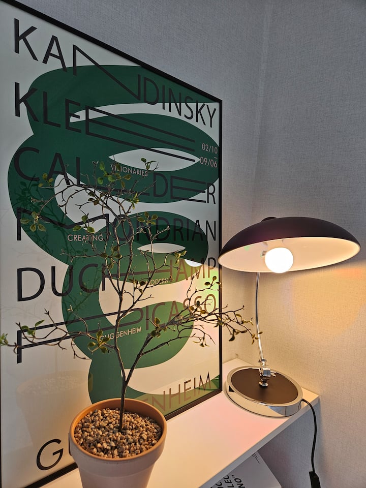 12#장박출장맛집#1000개청결후기#최고급신상필터샤워기&신상호텔침구#한옥마을10분#최고위치 - Jeonju-si