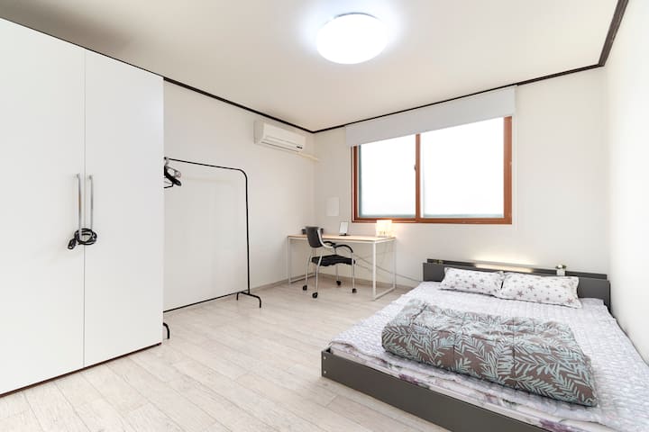 B301 Cheap Yet Comfy Stay In Seoul - Seoul