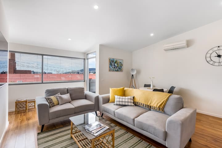 The Warwick 75 Apartment - Hobart
