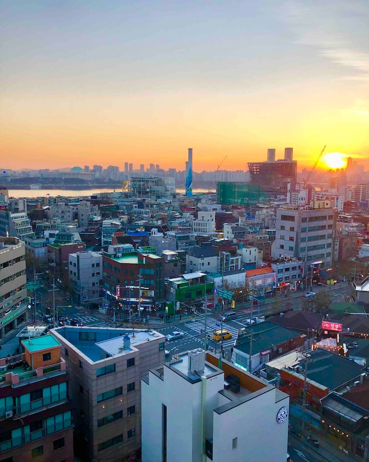 Hongdae River View: Perfect For Tourists & Nomads - Seoul