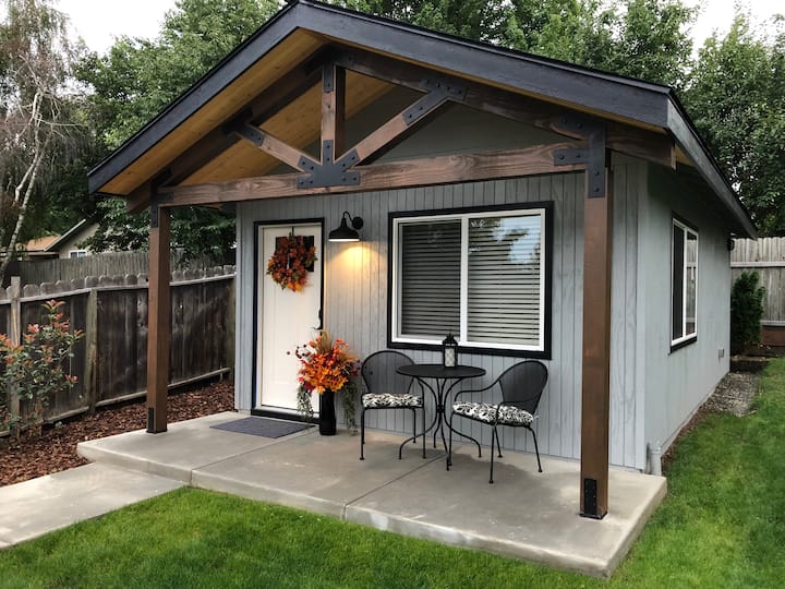 Newer, Quiet, Private Cottage - Medford, OR