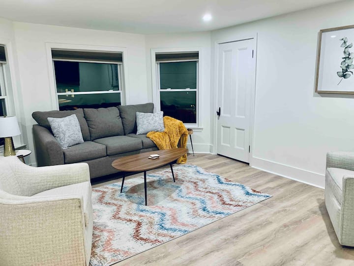 Lovely 2 Bedroom Apartment In The Heart Of Augusta - Augusta, ME
