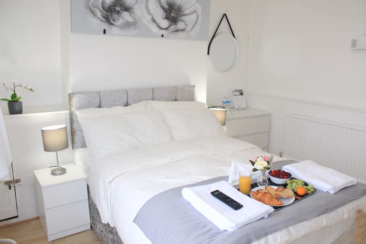 Cosy Double-bedroom Near Liverpool Shopping Parkr1 - Liverpool