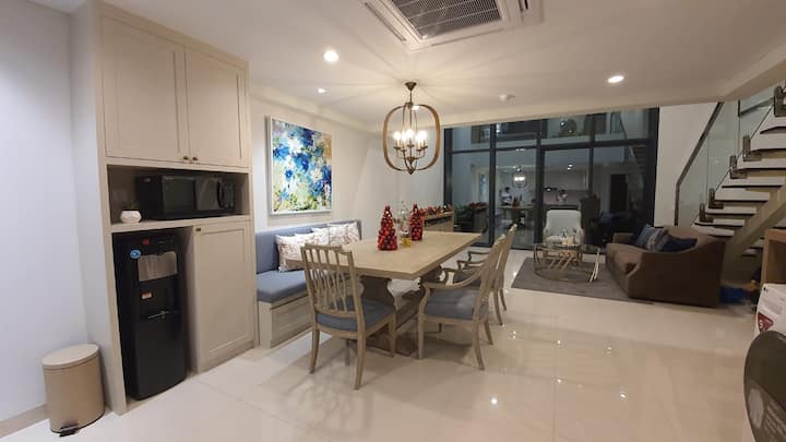 Office, Small Home Soho Apt Mall Ciputra World - Surabaya