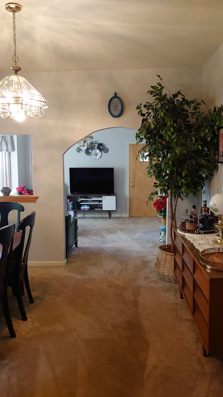 Explore The Berkshires From This Charming Home. - Pittsfield, MA