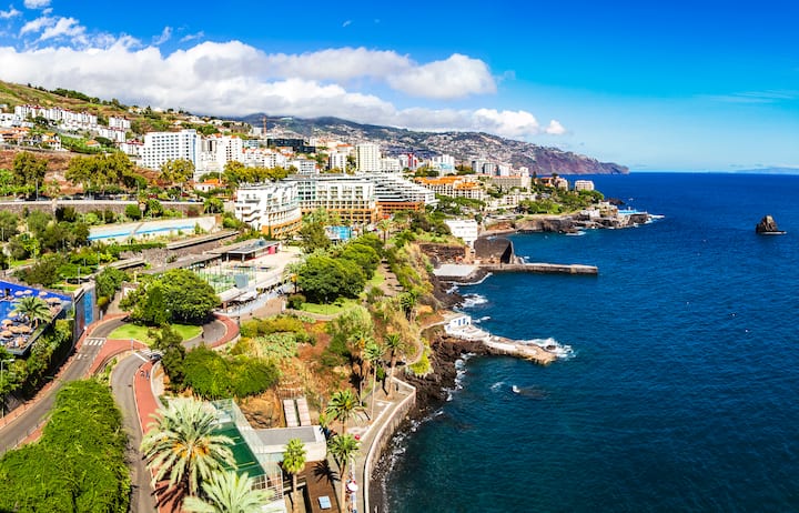 Sea Charm Ocean View, Pool & Coastal Promenade - Madère