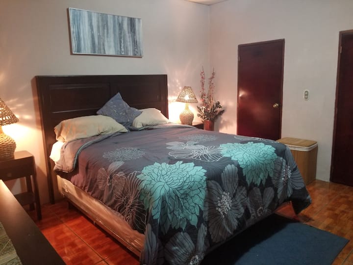 El Mirador. Habitación Privada. - Santa Ana