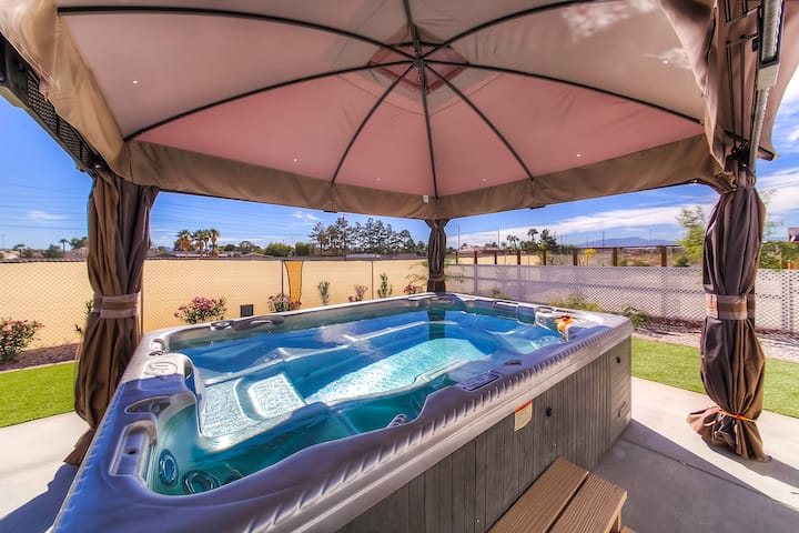 Large 4BD home, giant jacuzzi, near the strip! - Houses for Rent in Las ...