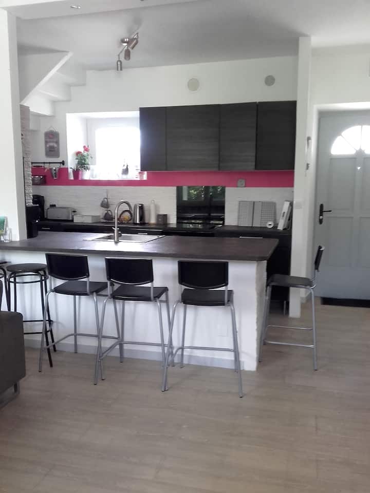 Chambre Dans Maison  Cosy Pres De Thoiry - Thoiry