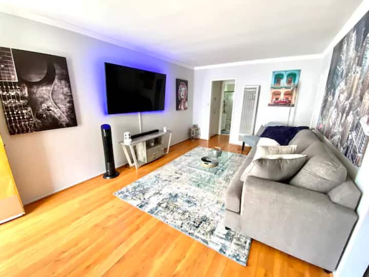 Comfy Private Condo In The Heart Of West Hollywood - West Hollywood