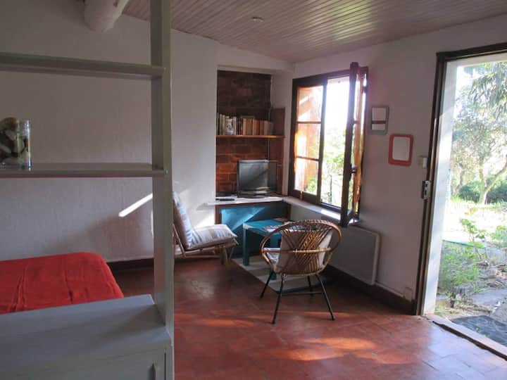 Studio Sous Les Pins Parasols Avec Vue Mer - Gassin