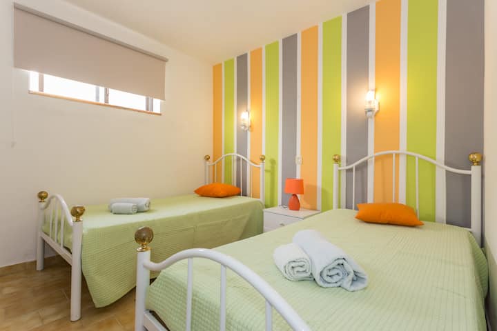 Cozy Twin Room Near Beach & Old Town - Albufeira