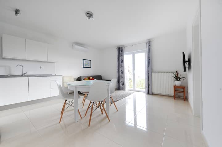 Beautiful Apartment With View - Vodice