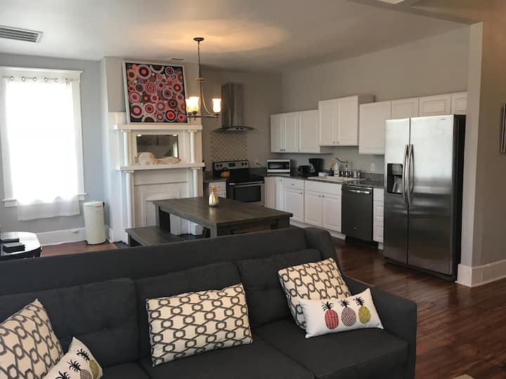 Furnished Executive Rental In Victorian District! - Savannah, GA
