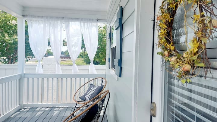 Stylish Downtown Stay - Lake Charles, LA