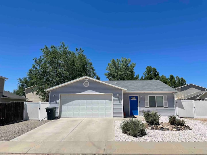 Cozy Home, Easy Access To Downtown And Lunch Loops - Grand Junction, CO