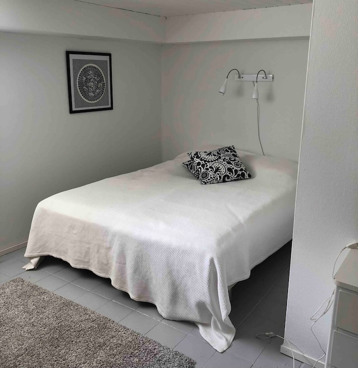 Basement Apartment In Skärhamn - Skärhamn